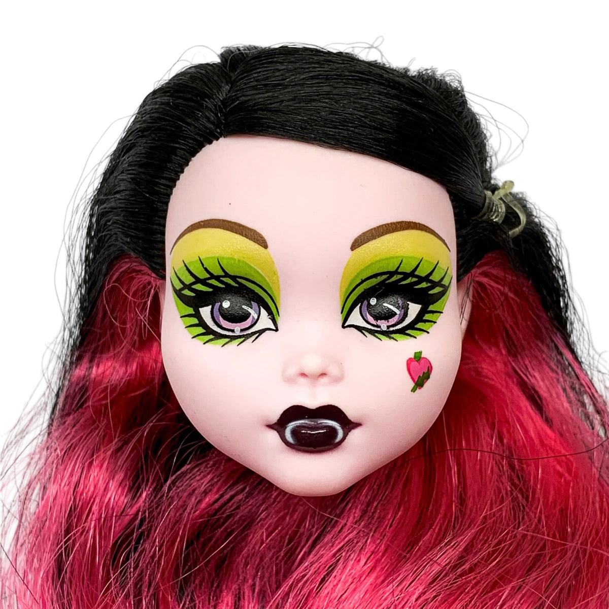 Monster High Scarily Ever After Scary Tales Snow Bite Draculaura Doll ...